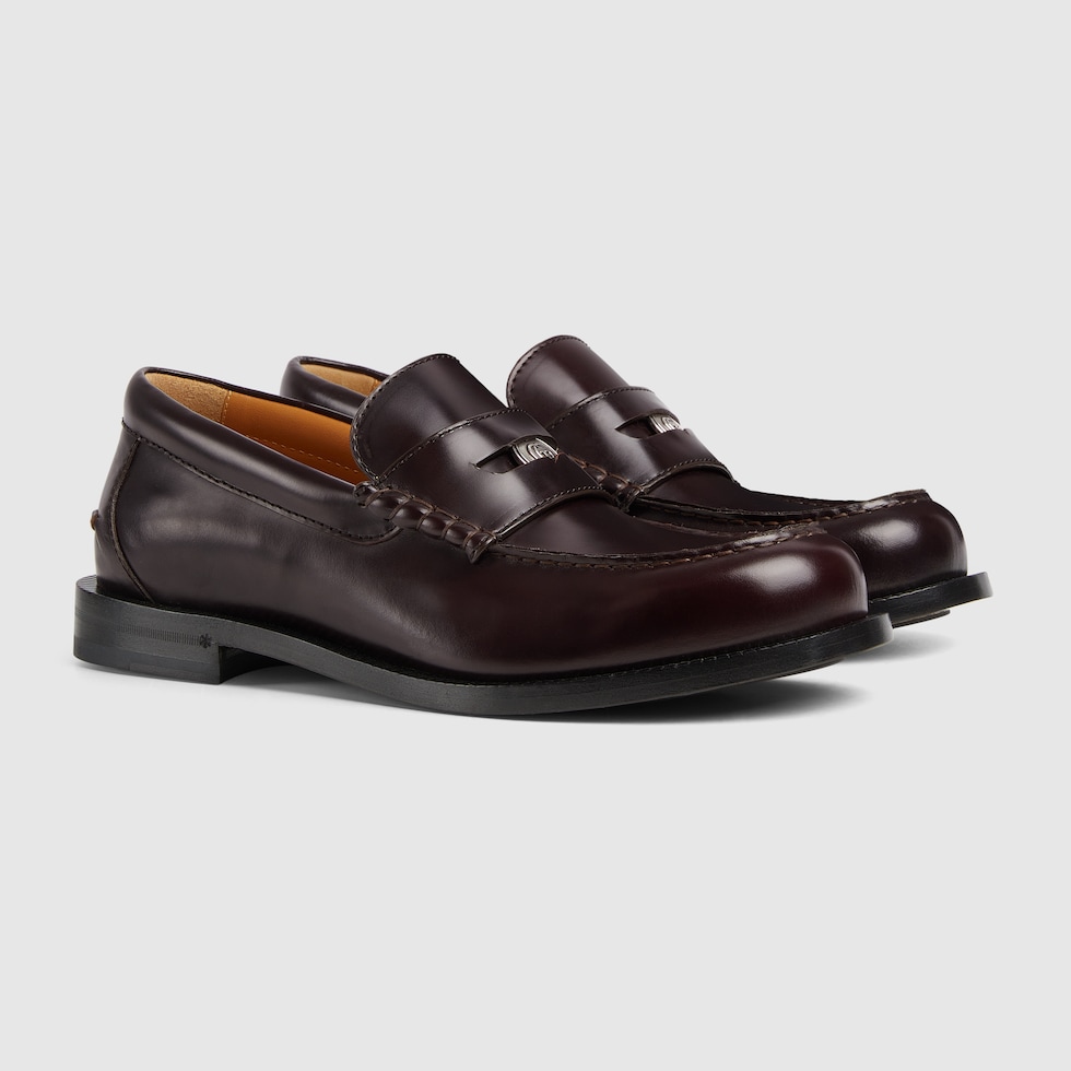 Men's loafer with removable detail in dark bordeaux leather | GUCCI® SG