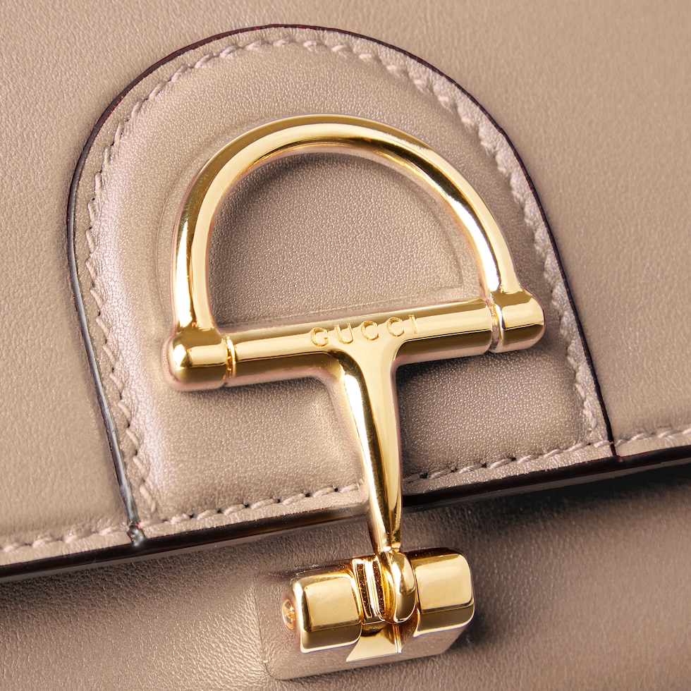 Pochette Gucci 73 en cuir taupe | GUCCI® CA