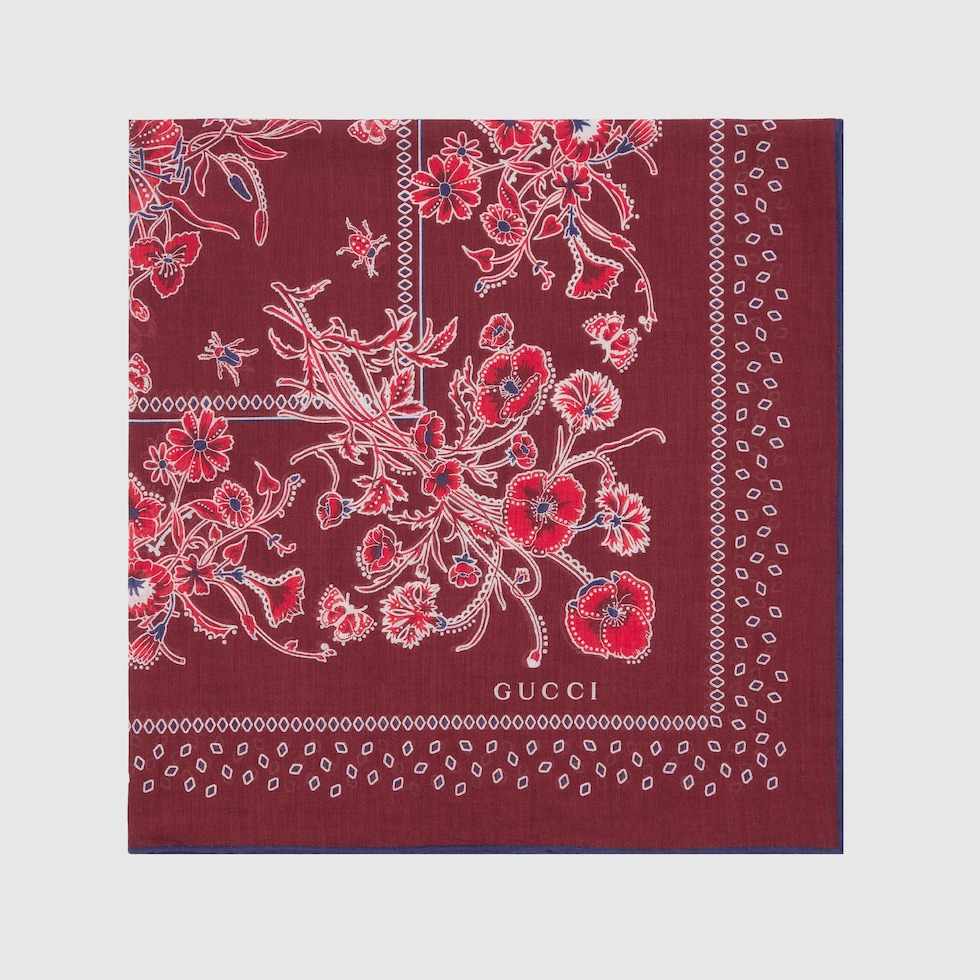 Printed cotton pocket square in bordeaux | GUCCI® UK