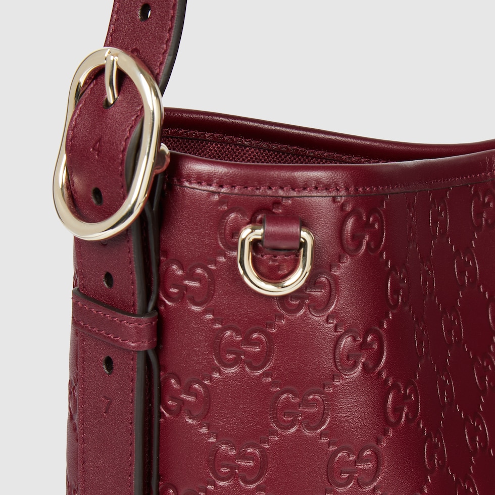 GG Emblem medium shoulder bag in Rosso Ancora red GG leather | GUCCI® FR