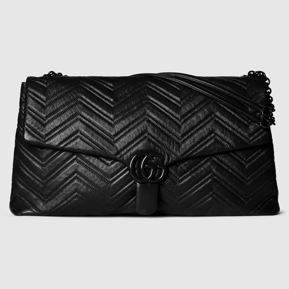 GG Marmont maxi shoulder bag in black leather | GUCCI® BE