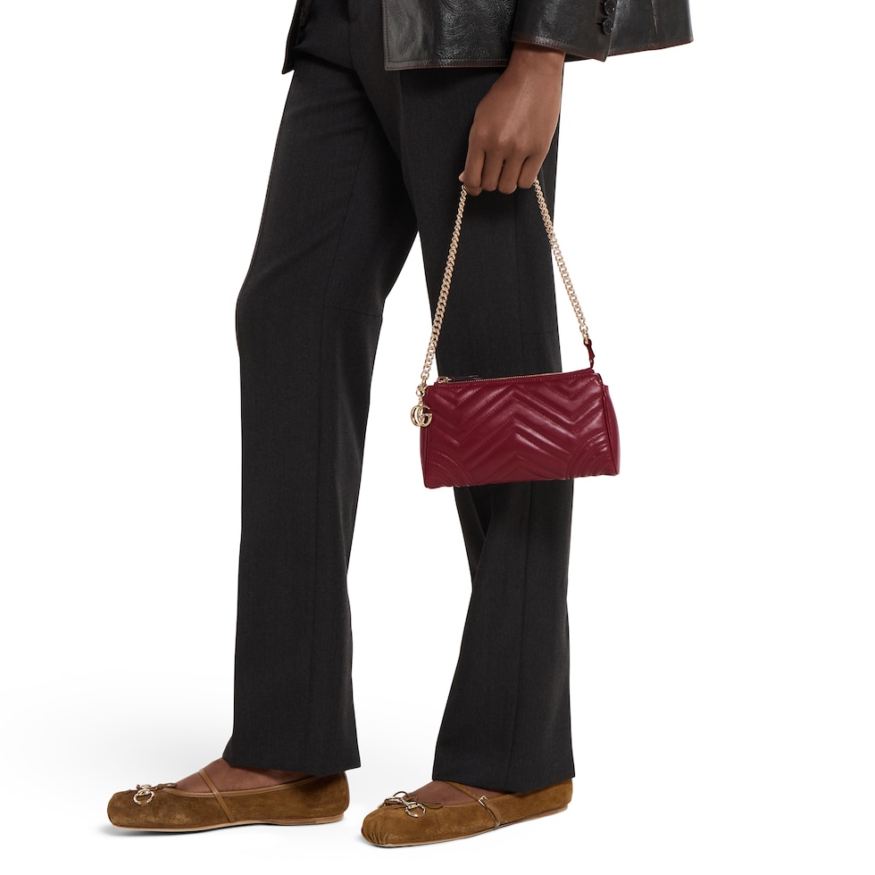 GG Marmont small shoulder bag in Rosso Ancora red leather | GUCCI® PL