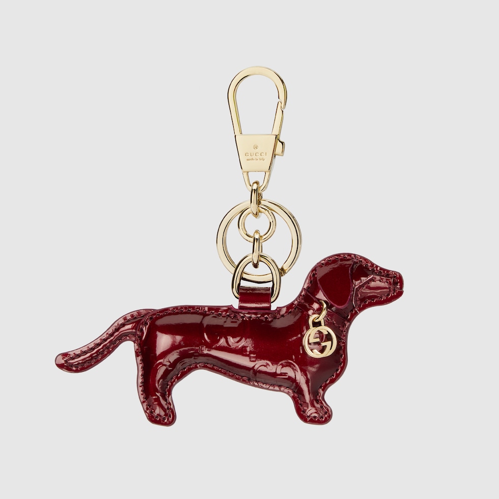 Dog-shaped bag charm in Rosso Ancora patent GG leather | GUCCI® DK