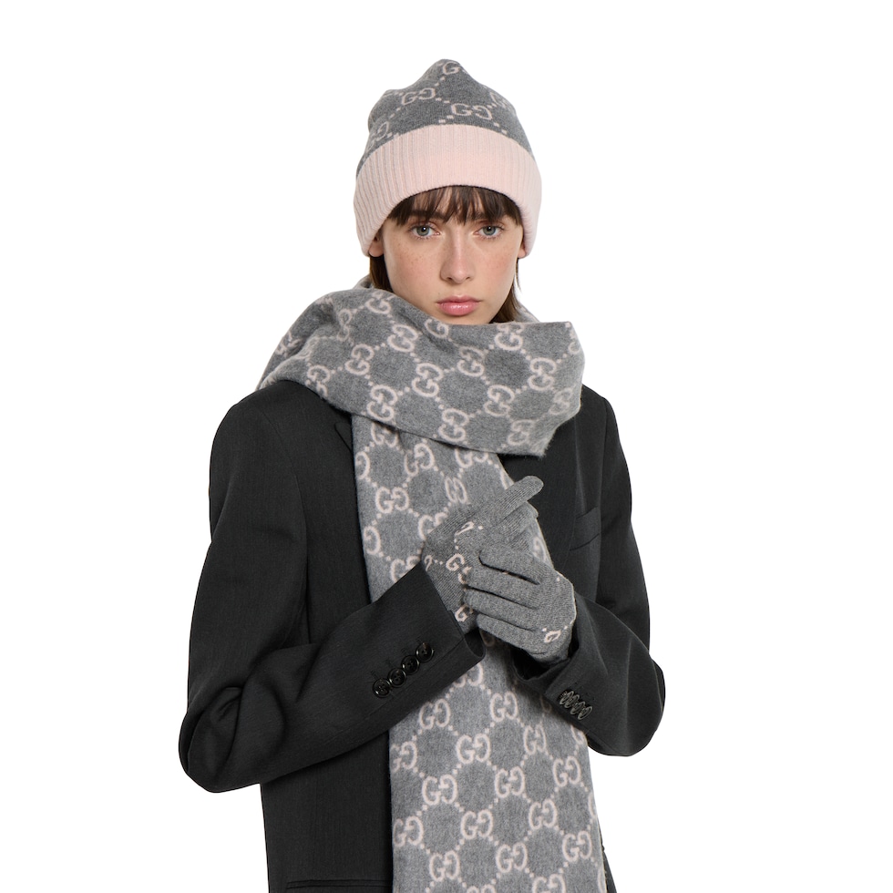 GG cashmere jacquard gloves in grey and pink | GUCCI® UK
