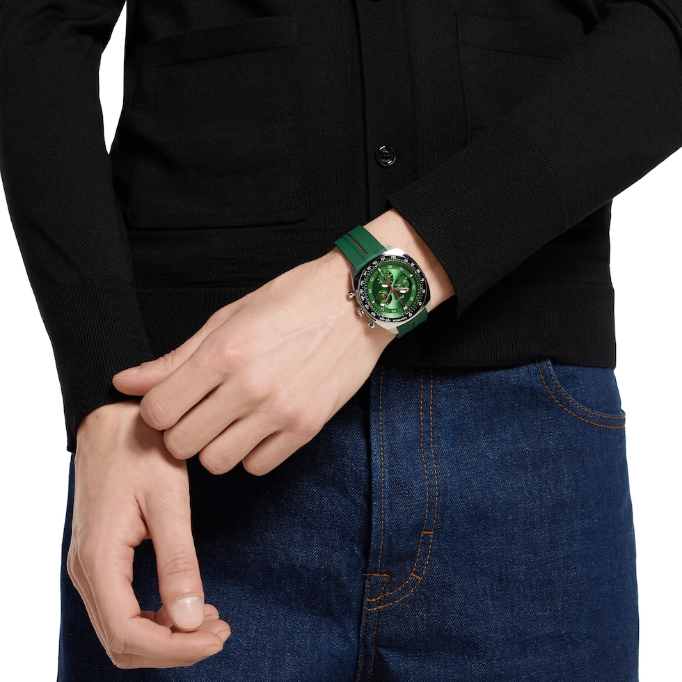 Gucci Interlocking watch, 41mm in green rubber | GUCCI® US