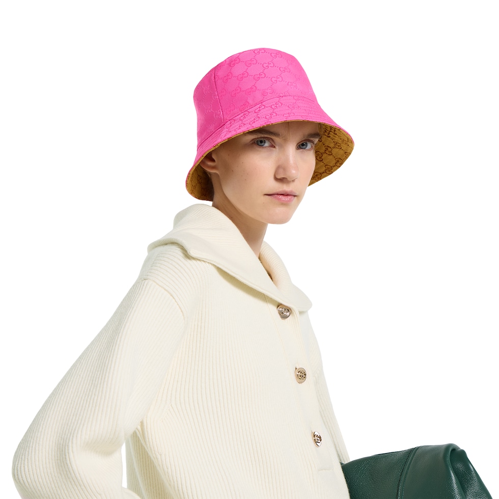 Reversible GG canvas bucket hat in beige and pink | GUCCI® US