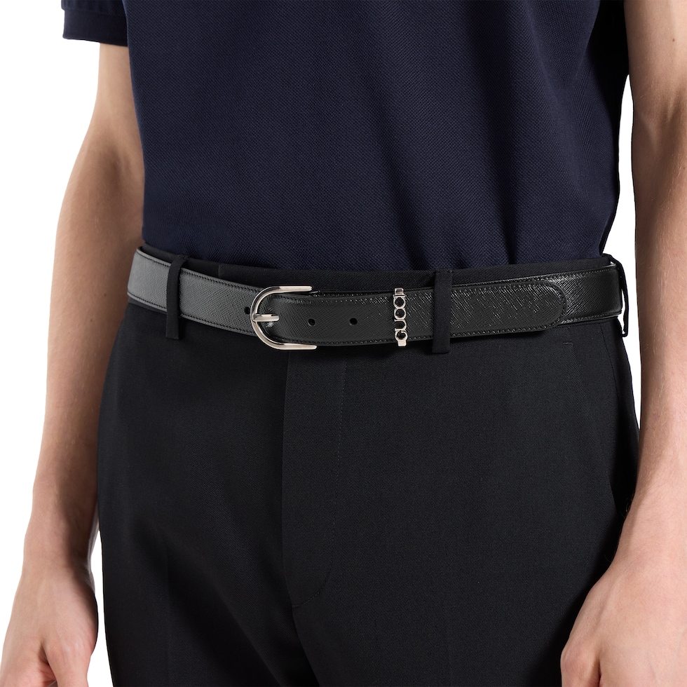 Belt with stirrup buckle in black leather | GUCCI® AE