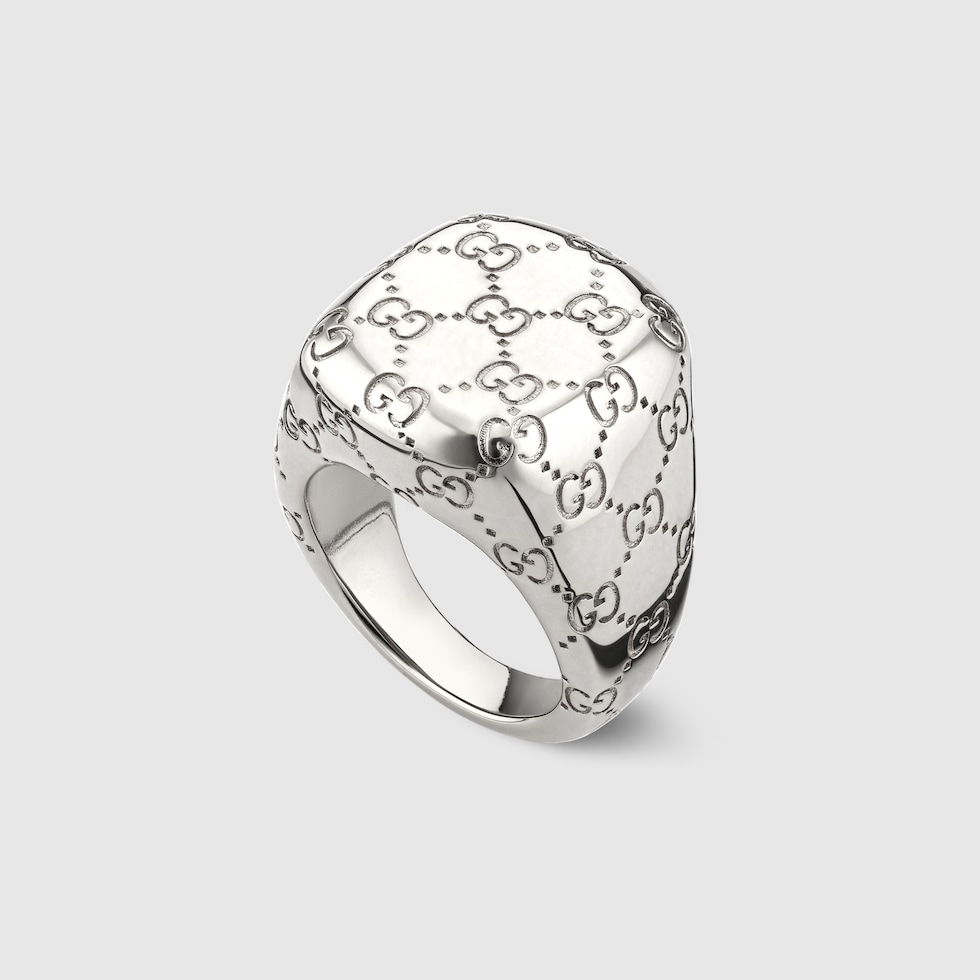 GG motif signet ring in palladium-toned brass | GUCCI® ZA