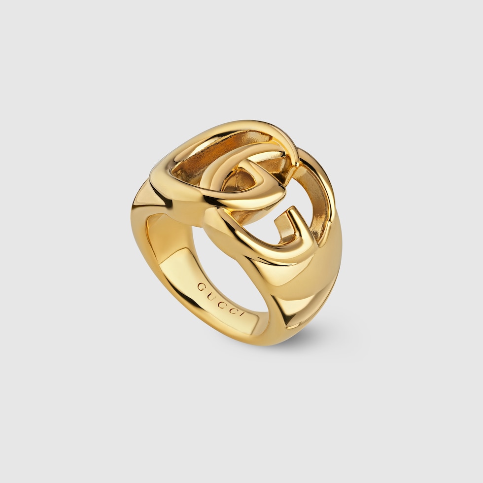 GG Marmont cut-out band ring in gold-toned brass | GUCCI® TR