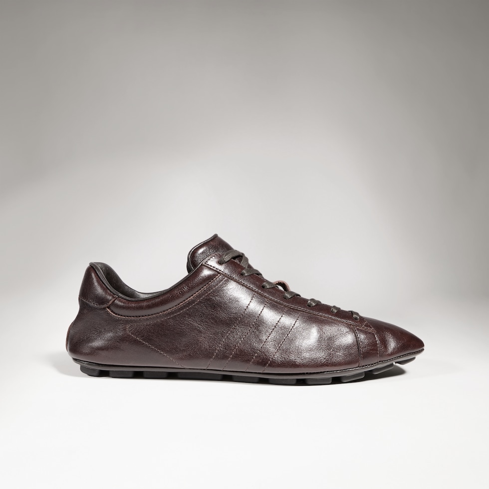 Men's lace-up driver in dark brown leather | GUCCI® CH
