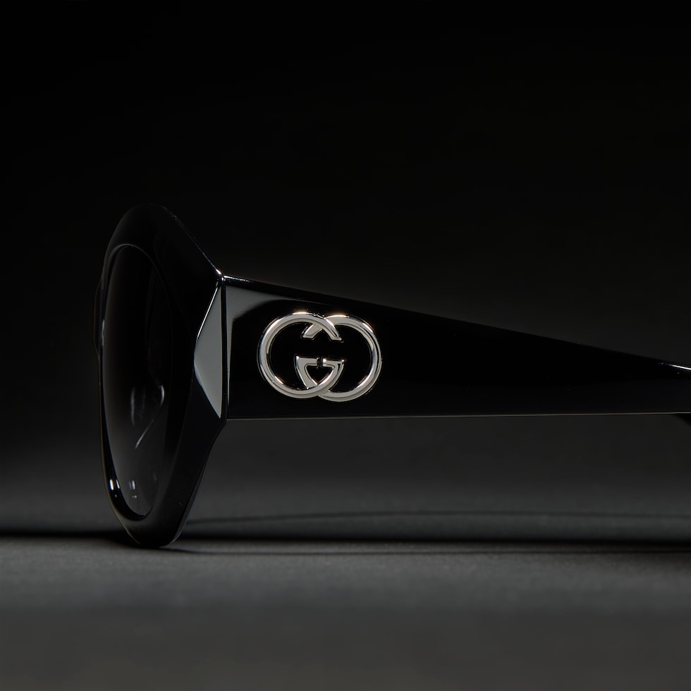 Geometric-frame sunglasses in black | GUCCI® ZA