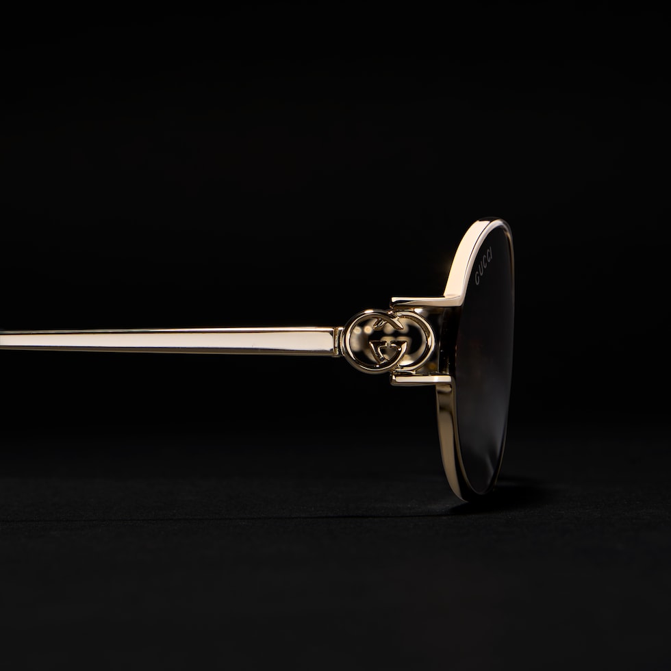 Rectangular-frame sunglasses in gold-toned | GUCCI® ZA