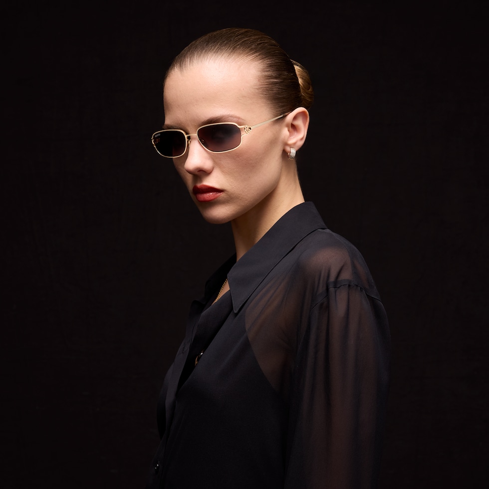 Rectangular-frame sunglasses in gold-toned | GUCCI® ZA