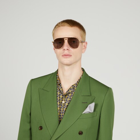 Interlocking G silk pocket square in light grey | GUCCI® 香港