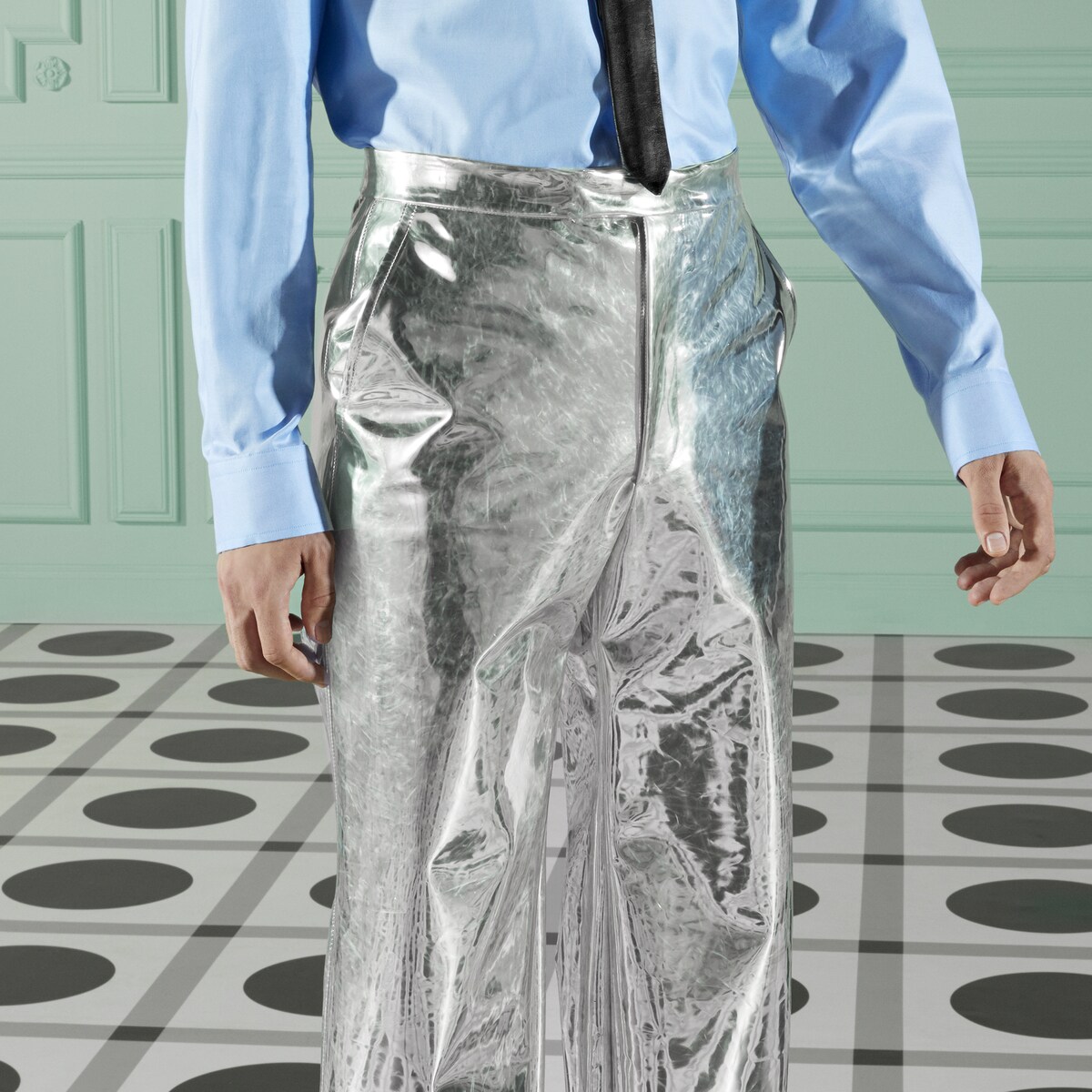 กางเกง Mirror effect pants inสีเงิน | GUCCI® TH