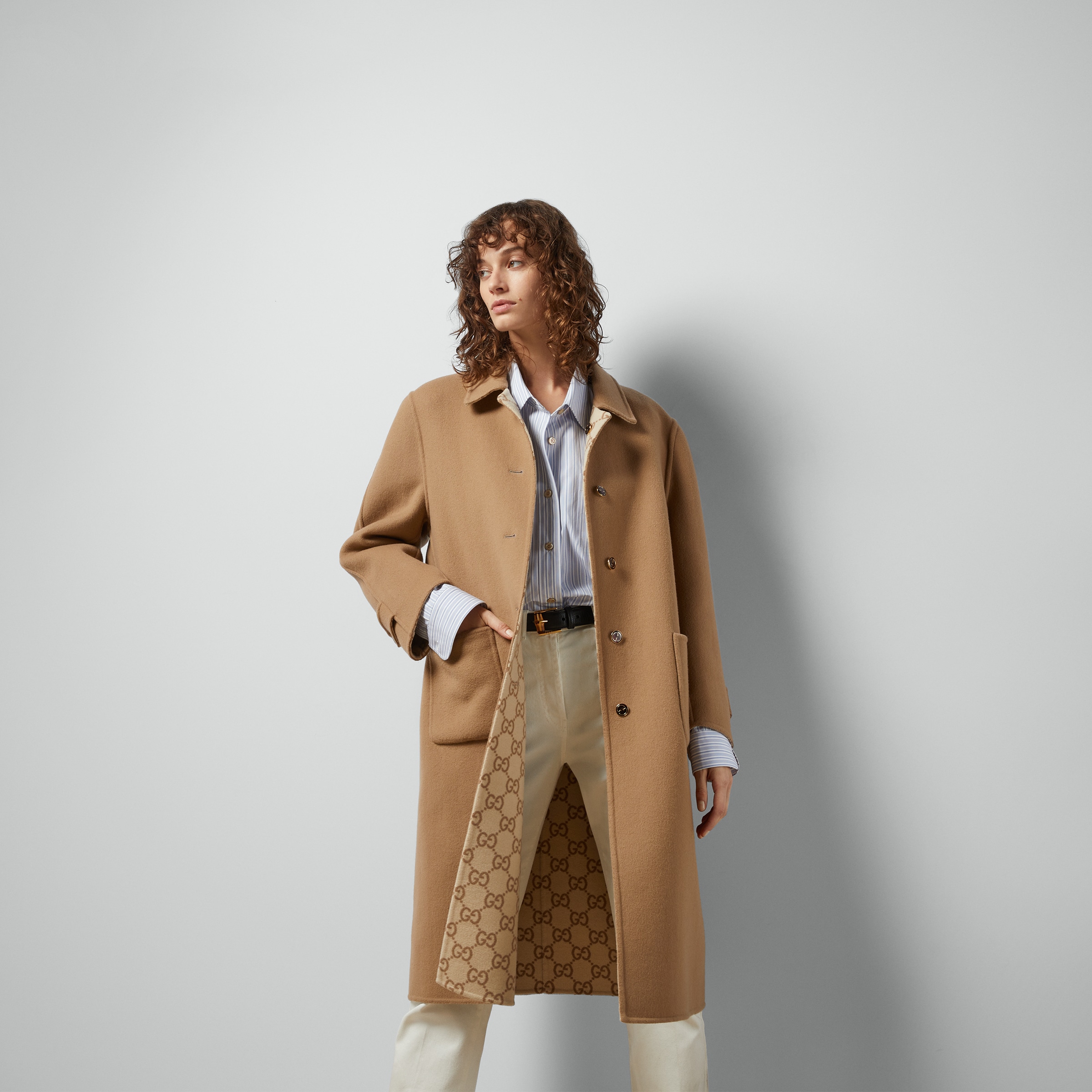 Cappotto in lana GG reversibile in cammello e marrone | GUCCI® Italia