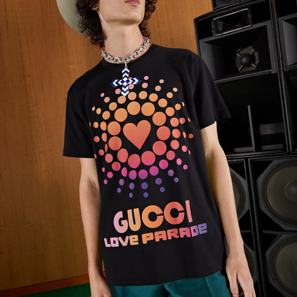 'Gucci Love Parade' print cotton T-shirt in black | GUCCI® PT