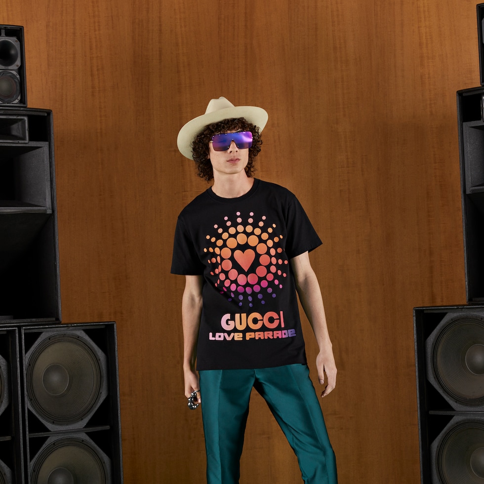 'Gucci Love Parade' print cotton T-shirt in black | GUCCI® SE