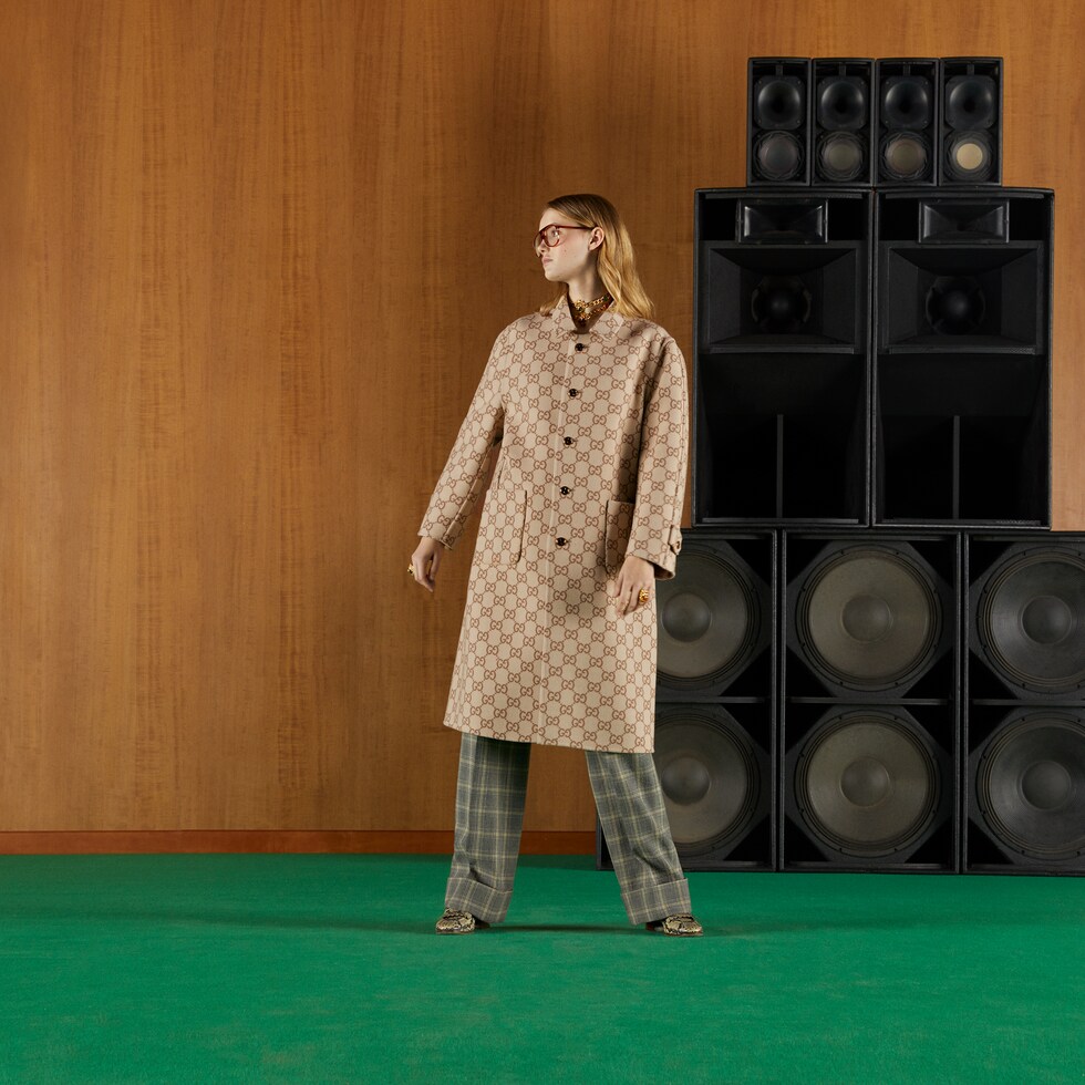 Cappotto in lana GG reversibile in cammello e marrone | GUCCI® Italia