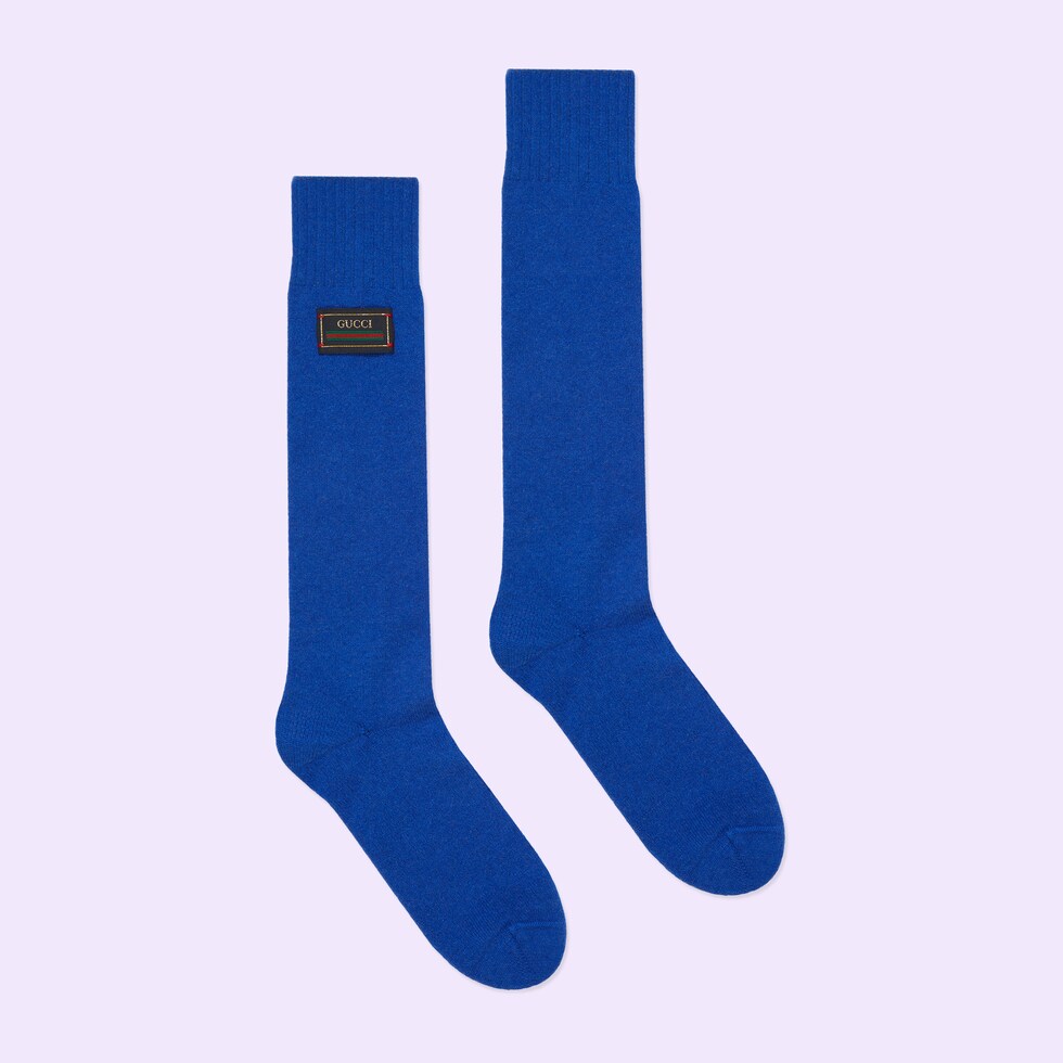 Long knit cashmere socks in blue | GUCCI® AE