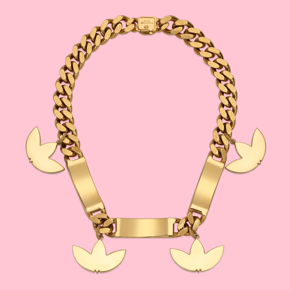 สร้อยคอ adidas x Gucci gourmette necklace with Gucci Trefoil enamel in ...